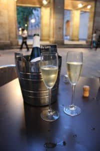 Cava : Définition du vin mousseux espagnol | Bar à Champagne